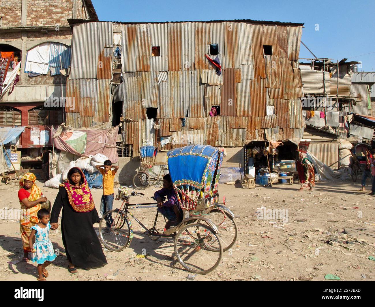 Informal settlement along Sadarghat-Gabtoli Road, Dhaka, Bangladesh ...