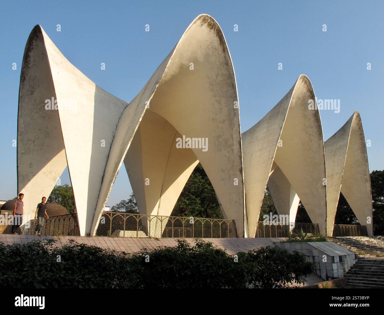 Hyperbolic paraboloid structure hi-res stock photography and images - Alamy