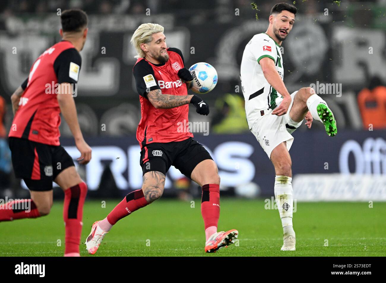 Leverkusen, Germany. 18th Jan, 2025. Soccer: Bundesliga, Bayer ...