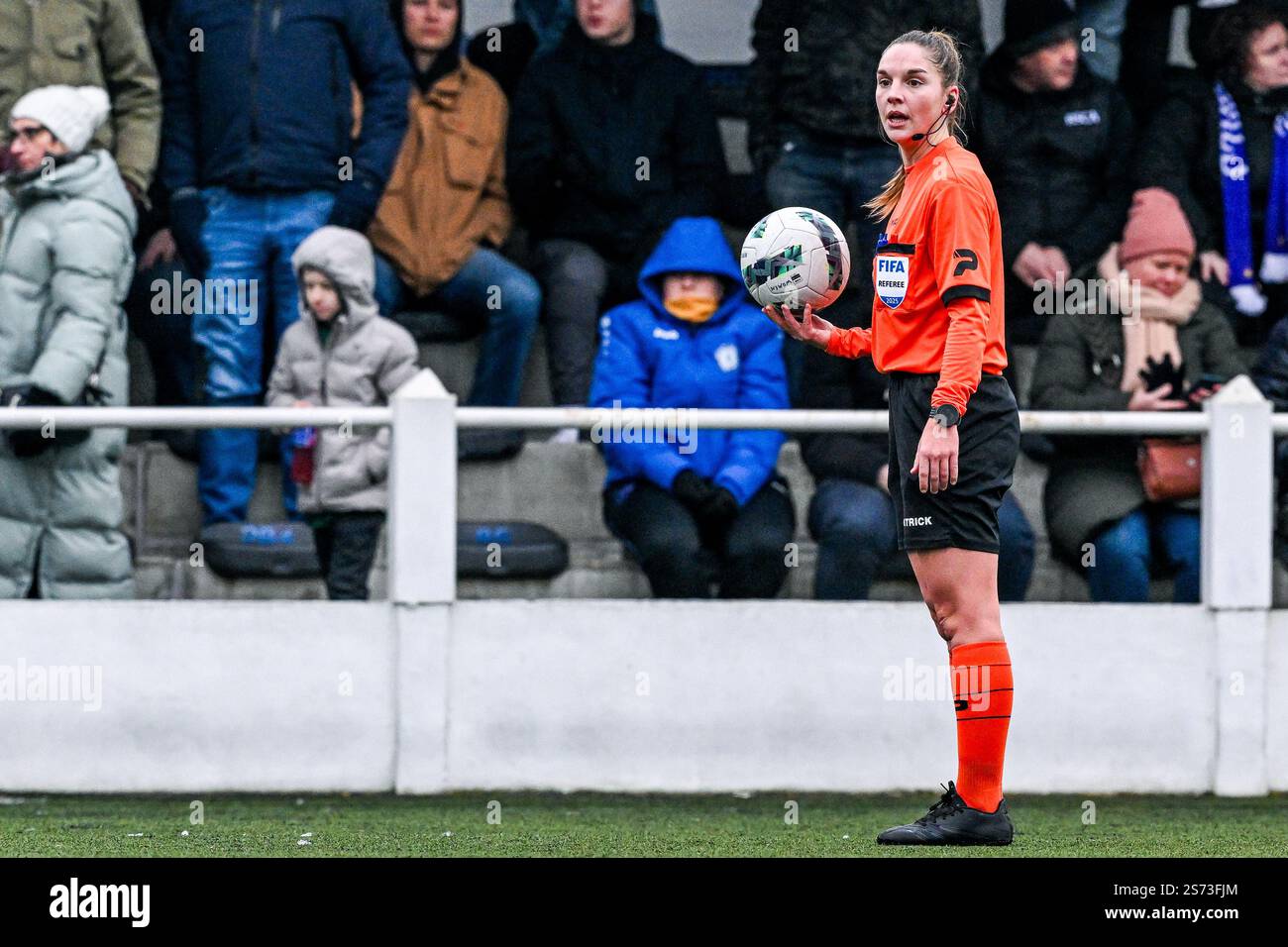 referee Jana Van Laere pictured during a female soccer game between OHL and Anderlecht on the ...
