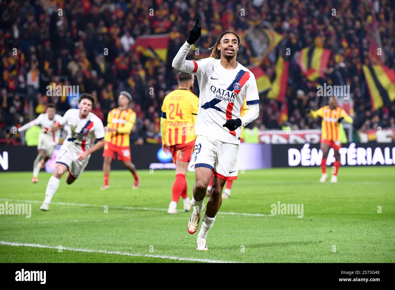 Lens, France. 18th Jan 2025. 29 Bradley BARCOLA (psg) during the Ligue ...