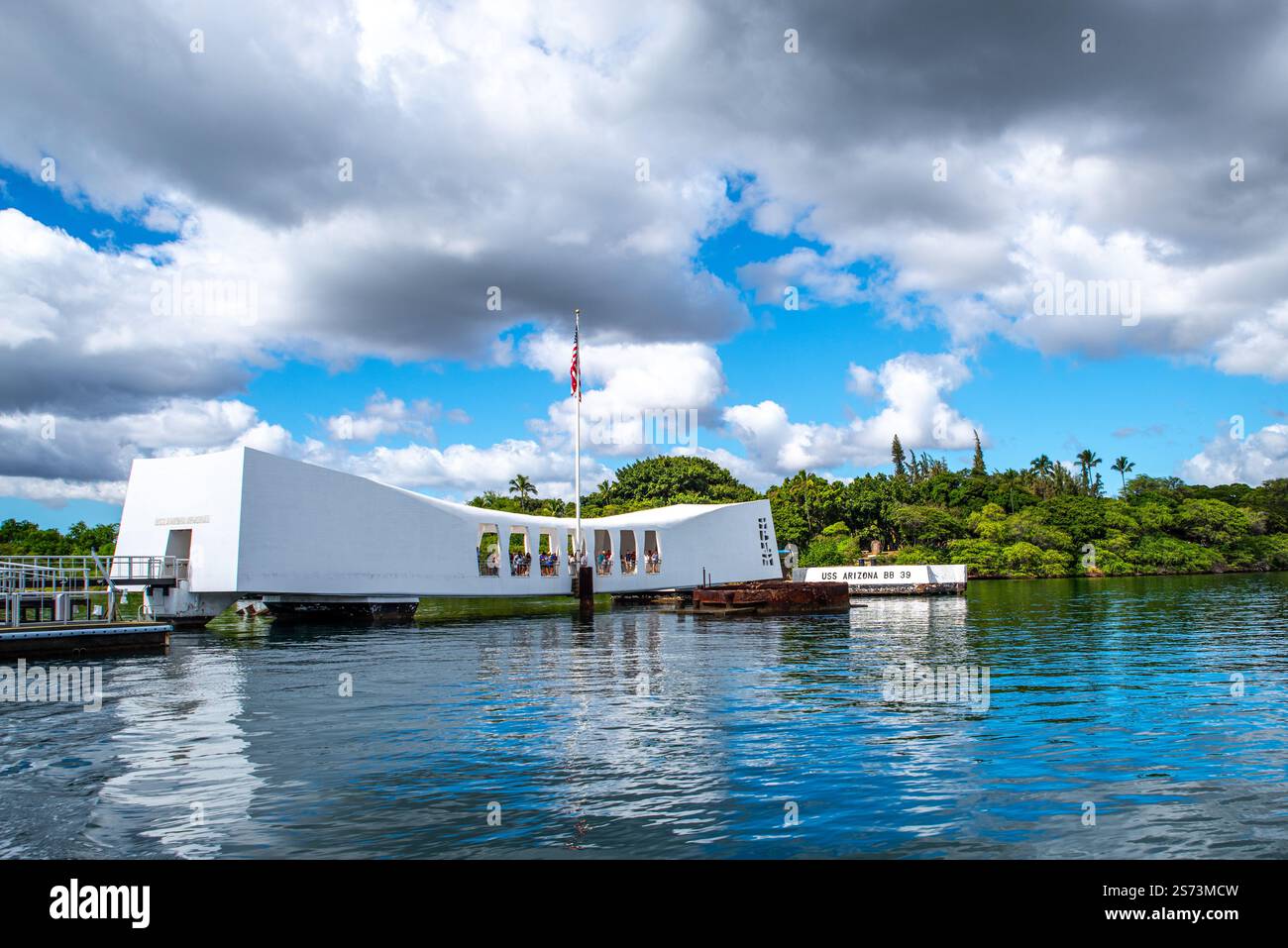 Battleship Arizona Memorial and national park in Pearl Harbor hawaii ...