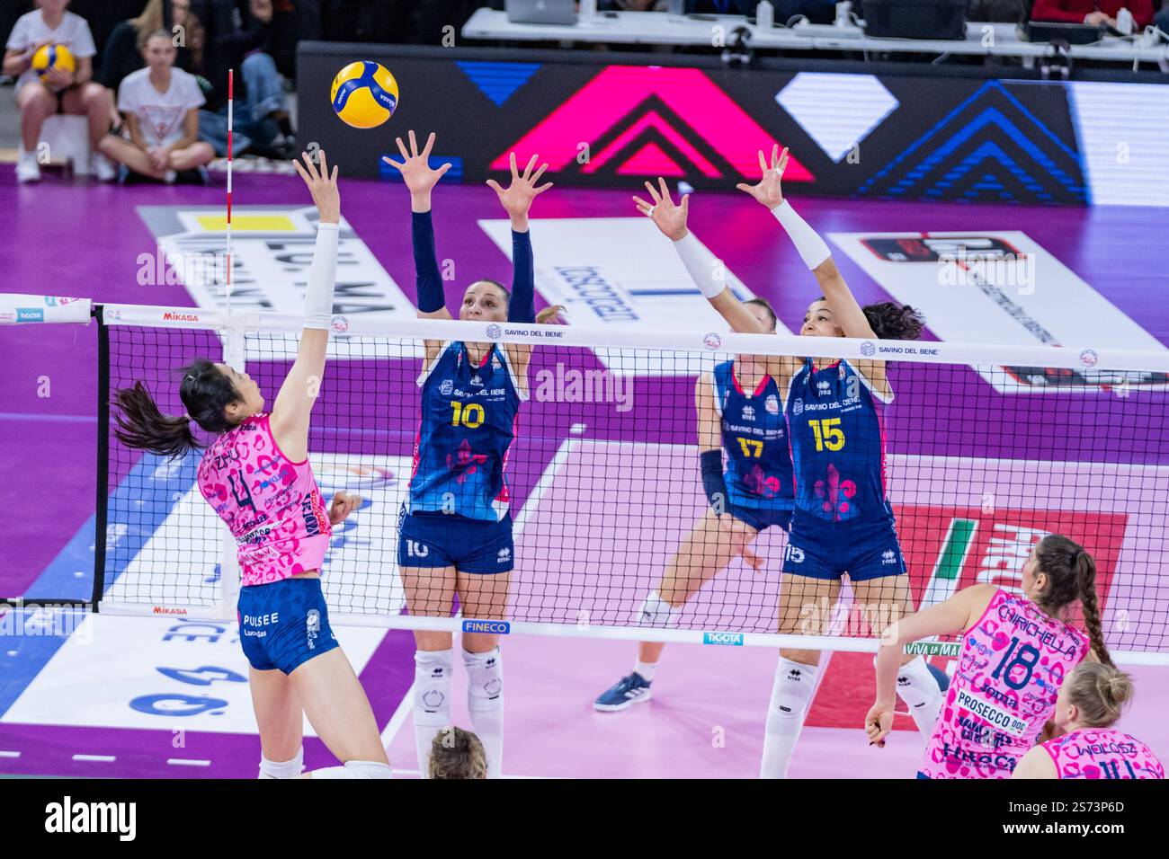 Ting Zhu (Prosecco Doc Imoco Conegliano) vs Maja Ognjenovic (Savino Del ...