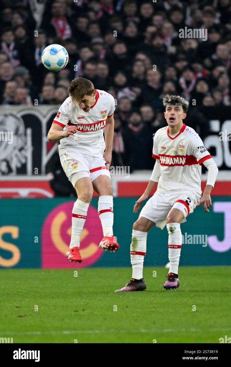 Anthony Rouault VfB Stuttgart (29) Aktion Ameen Al-Dakhil VfB Stuttgart ...