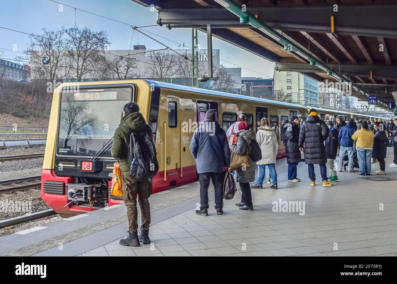 Ringbahn S 42, Bahnhof Messe Nord ICC, Charlottenburg, Berlin ...