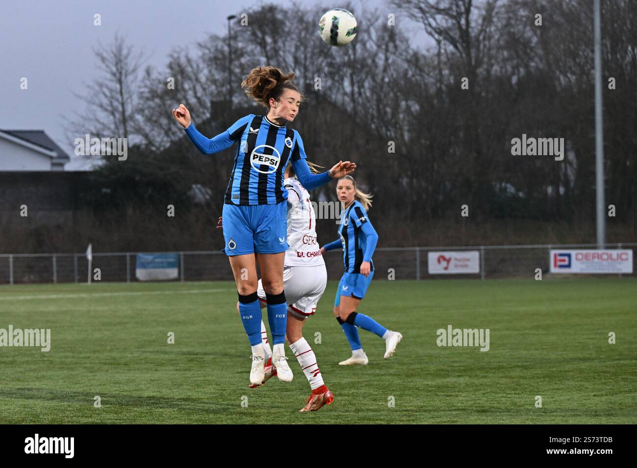 Aalter, Belgium. 18th Jan, 2025. Sterre Gielen (14) of Club YLA pictured during a female soccer ...