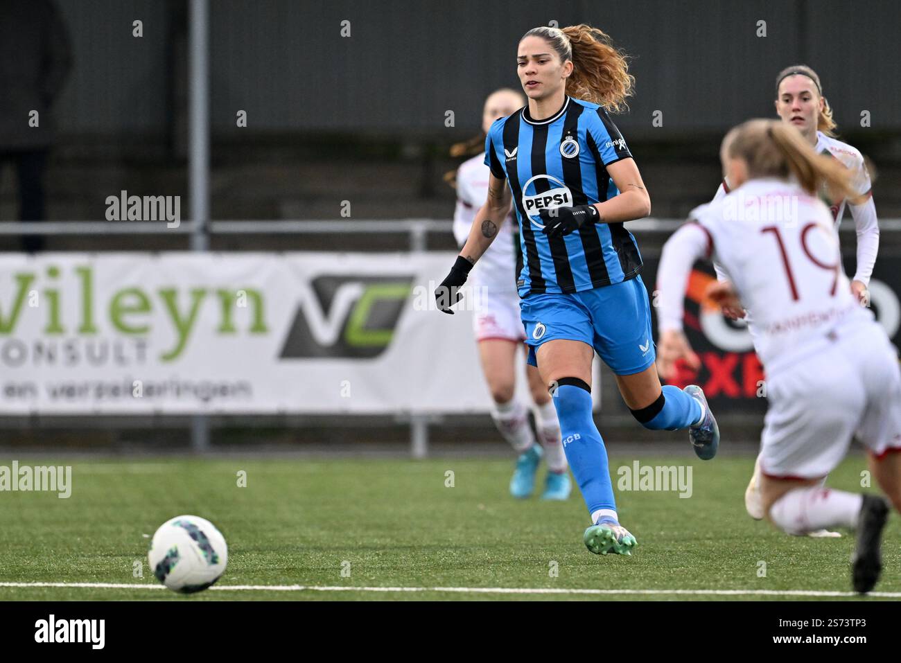 Aalter, Belgium. 18th Jan, 2025. Stefanie De Alem Da Eira (10) of Club YLA pictured during a ...