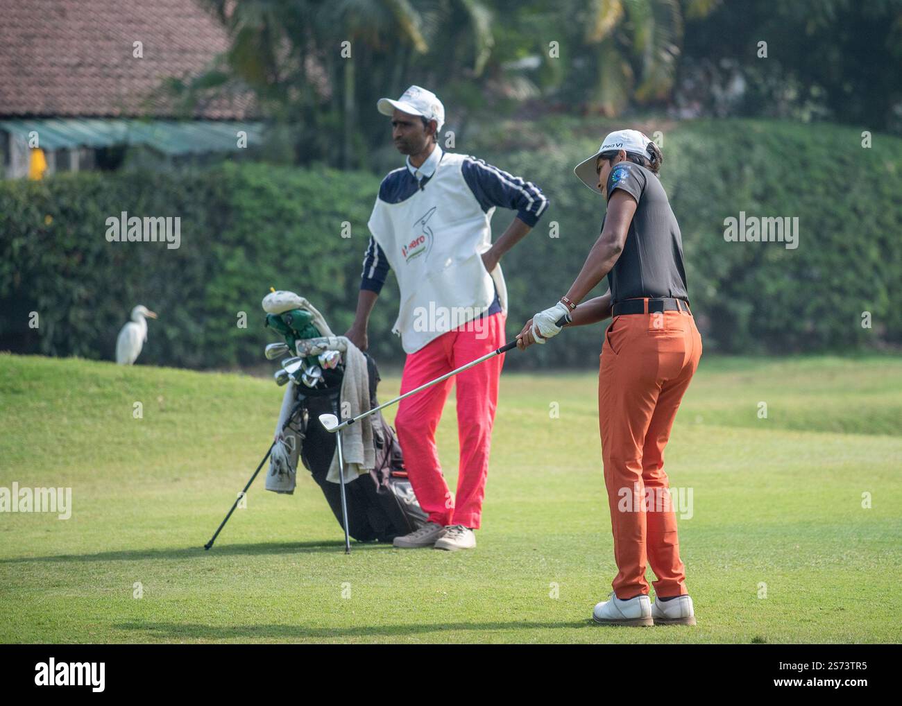 Kolkata, India. 17th Jan, 2025. Season's first Pro level golf ...