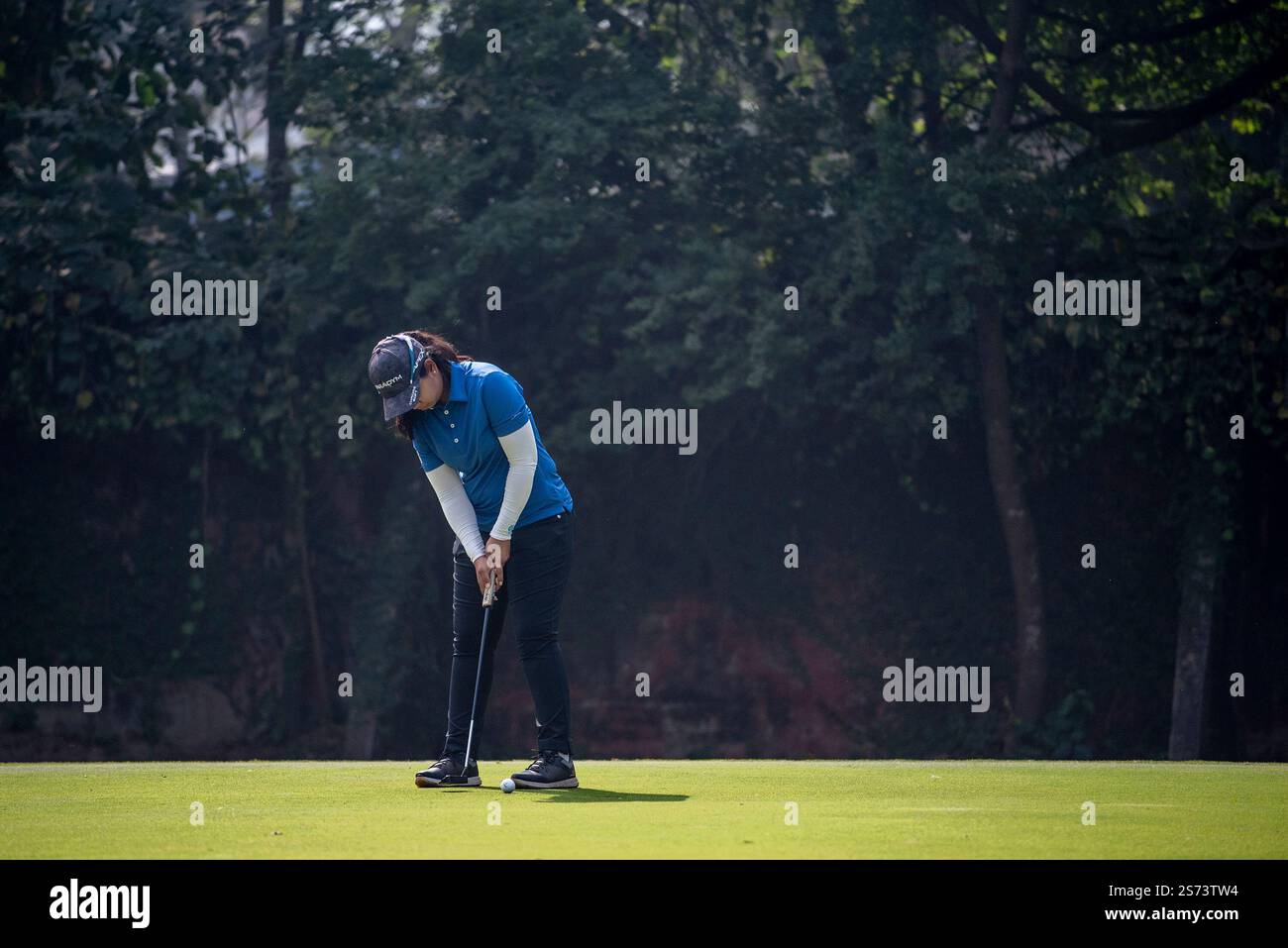 Kolkata, India. 17th Jan, 2025. Season's first Pro level golf ...