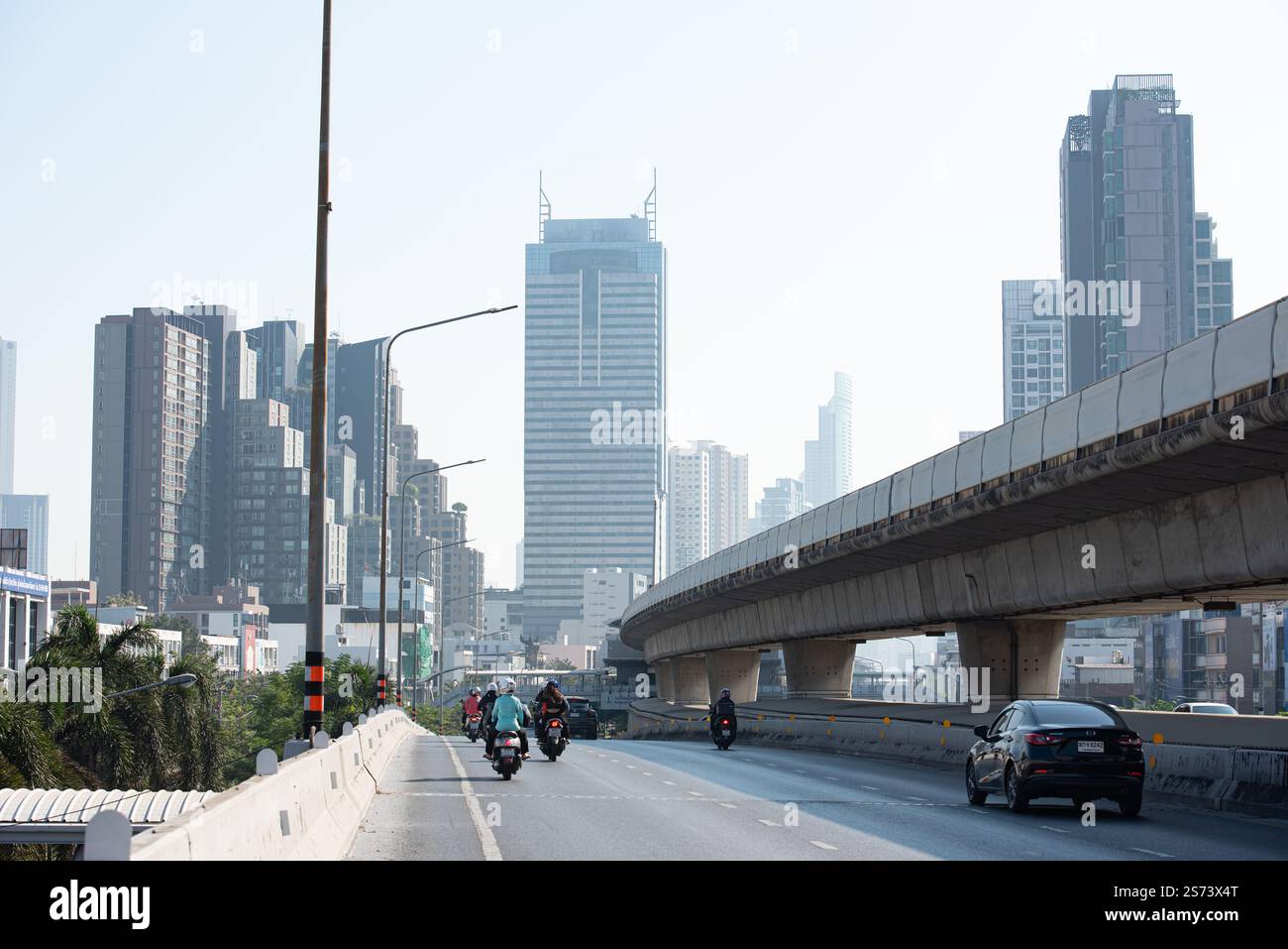 Air quality in Bangkok continues to deteriorate PM2.5 dust in the atmosphere has reached orange ...