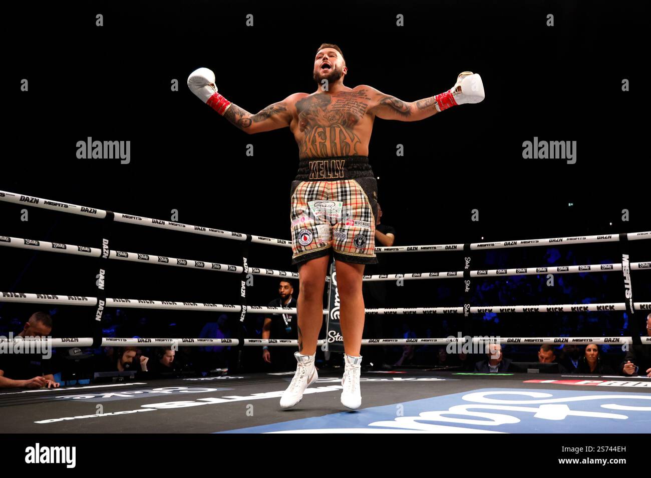 Gareth Kelly celebrate after victory against Jack Hatt (not pictured ...