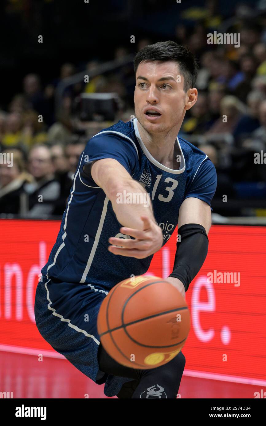 Berlin, Deutschland. 18th Jan, 2025. GER, Berlin, Basketball, Alba ...