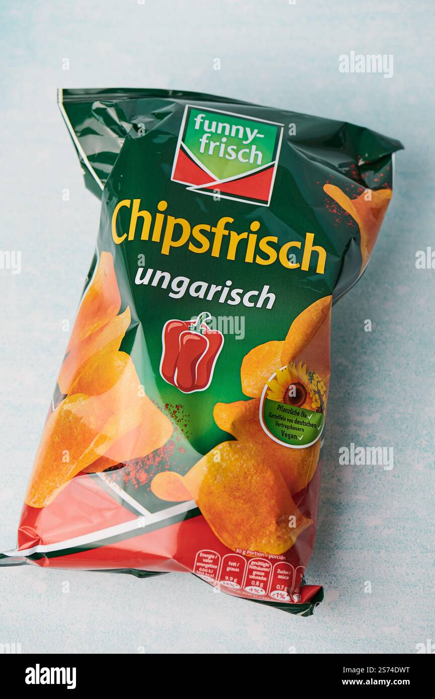 The chip lovers potato hi-res stock photography and images - Alamy