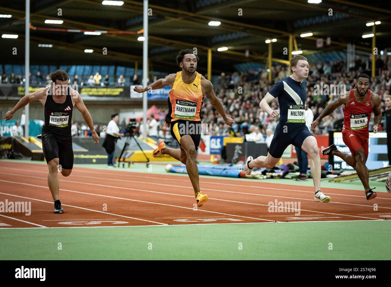 Dortmund, Deutschland. 18th Jan, 2025. Joshua Hartmann (ASV K?ln ...