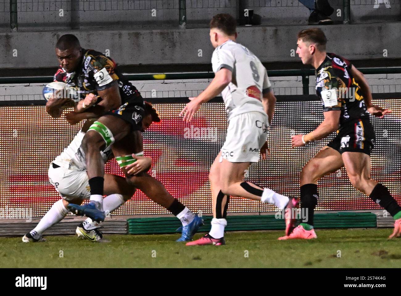 Treviso, Italy. 18th Jan, 2025. Alessandro Izekor ( Benetton Rugby ...