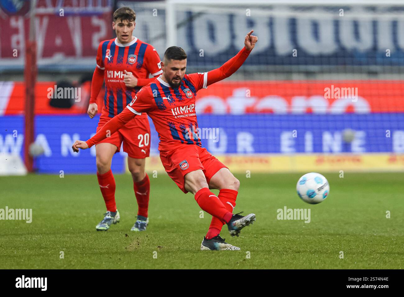 Marnon Busch (1.FC Heidenheim, #02), Luca Kerber (1.FC Heidenheim, #20 ...