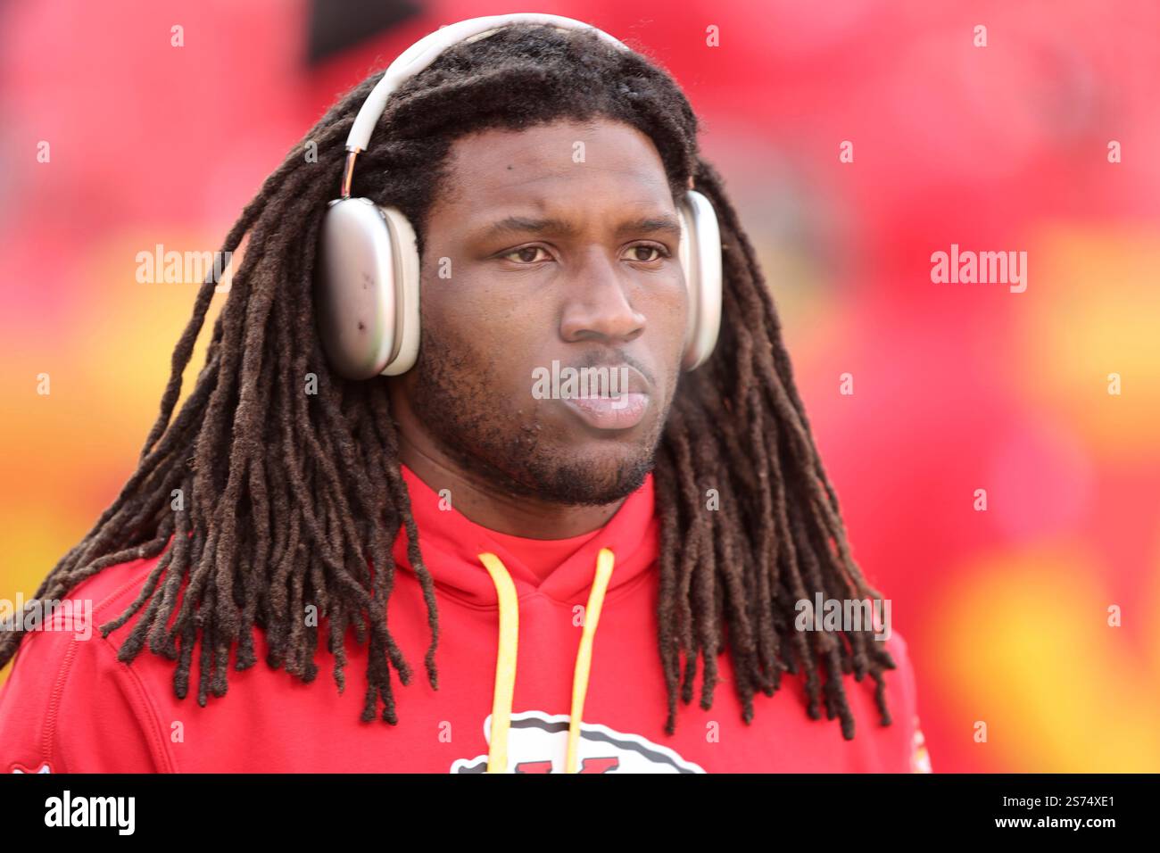 Kansas City Chiefs linebacker Nick Bolton warms up before an NFL ...