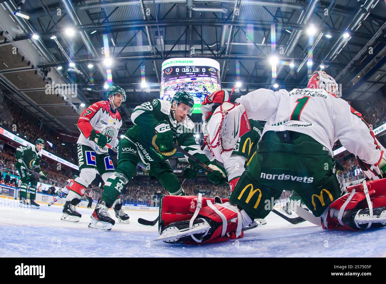 Karlstad, Sverige. 18th Jan, 2025. 250118 Färjestads Per Åslund under ishockeymatchen i SHL ...