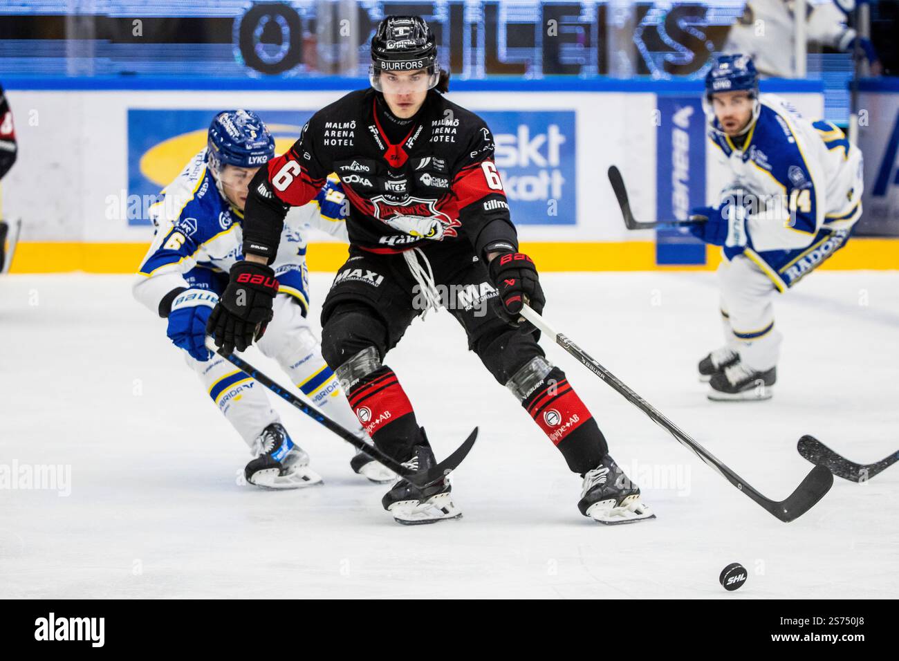 250118 Malmö Redhawks Dominik Badinka under ishockeymatchen i SHL ...