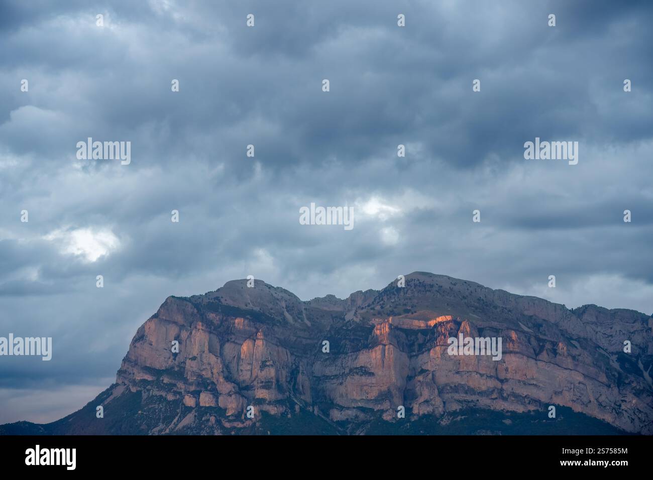 tree lined rock outrcrops and glacial formations, gorges and canyons in ...