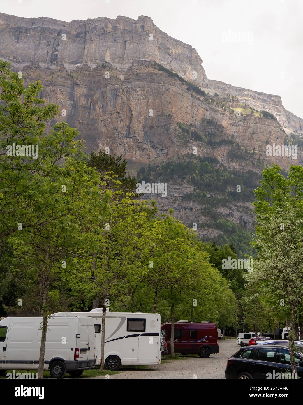 tree lined rock outrcrops and glacial formations, gorges and canyons in ...