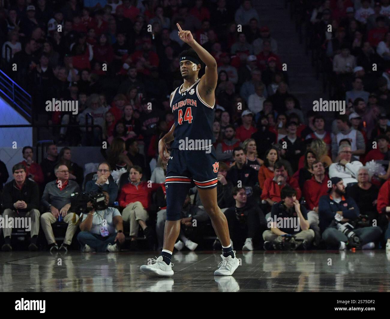 ATHENS, GA - JANUARY 18: Auburn Tigers center Dylan Cardwell (44 ...