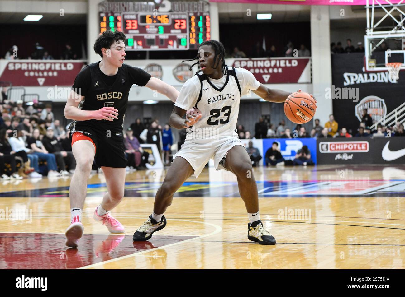 SPRINGFIELD, MA - JANUARY 18: Jordan Smith, Jr. of Paul VI (23) sets ...