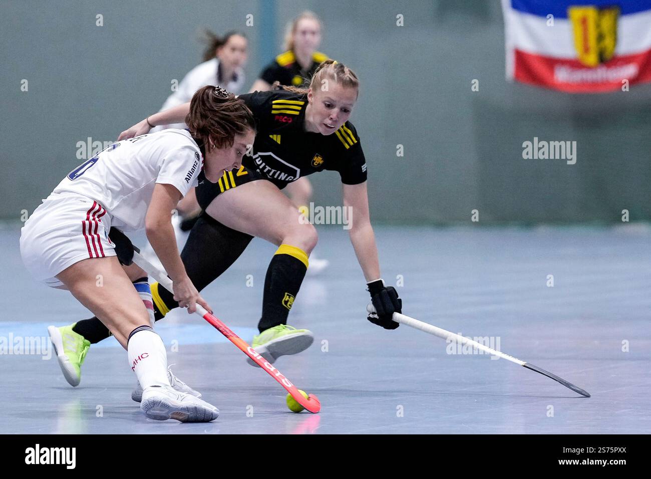 Mannheim, Deutschland. 18th Jan, 2025. v.li.: Fiona Felber (MHC, 6 ...