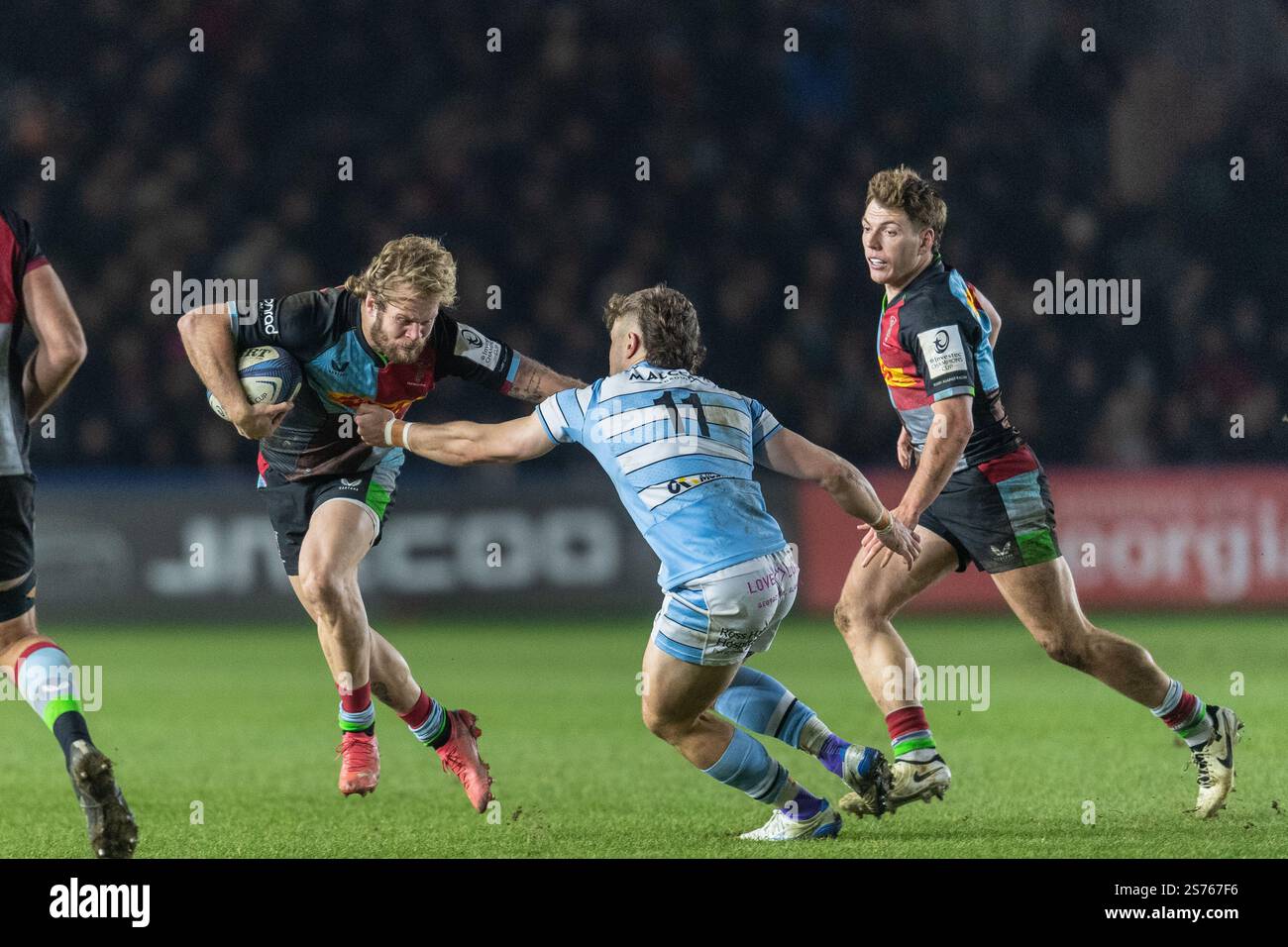 Twickenham, London, UK. 18th Jan 2025. Tyrone Green of Harlequins tries ...
