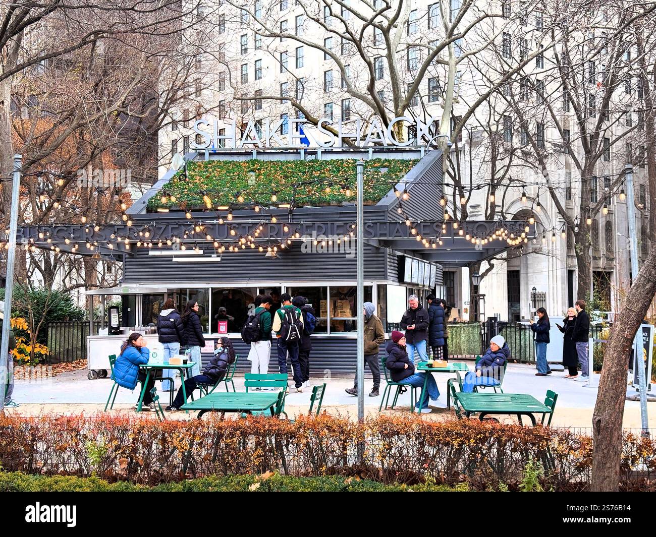 Shake Shack fast food restaurant, Madison Square Park, New York City ...