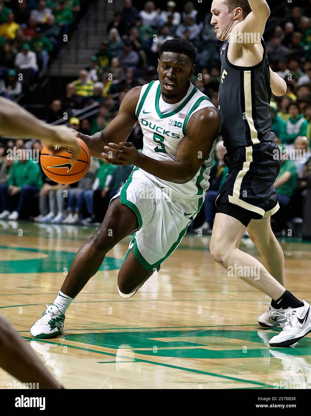 January 18, 2025: Oregon Ducks guard Jackson Shelstad (3) drives to the ...