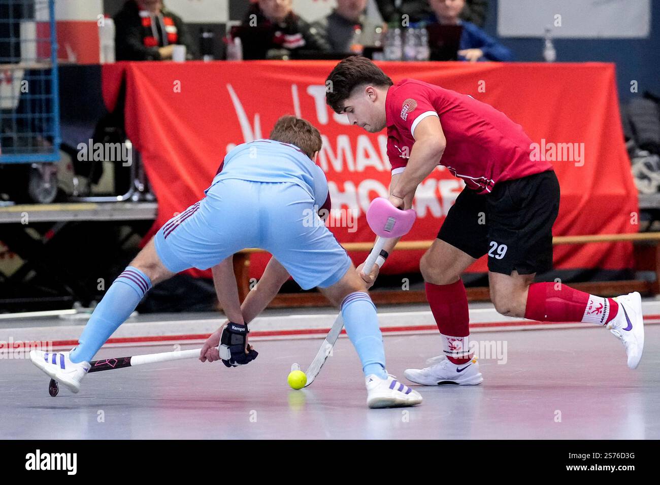 Mannheim, Deutschland. 18th Jan, 2025. v.li.: Hannes Wulf Müller (UHC ...
