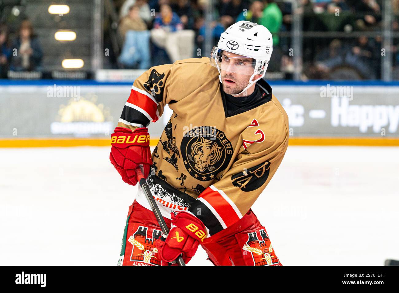 18/01/2025, Zug, BOSSARD Arena, NL: EV Zug - SCL Tigers, #72 Samuel ...