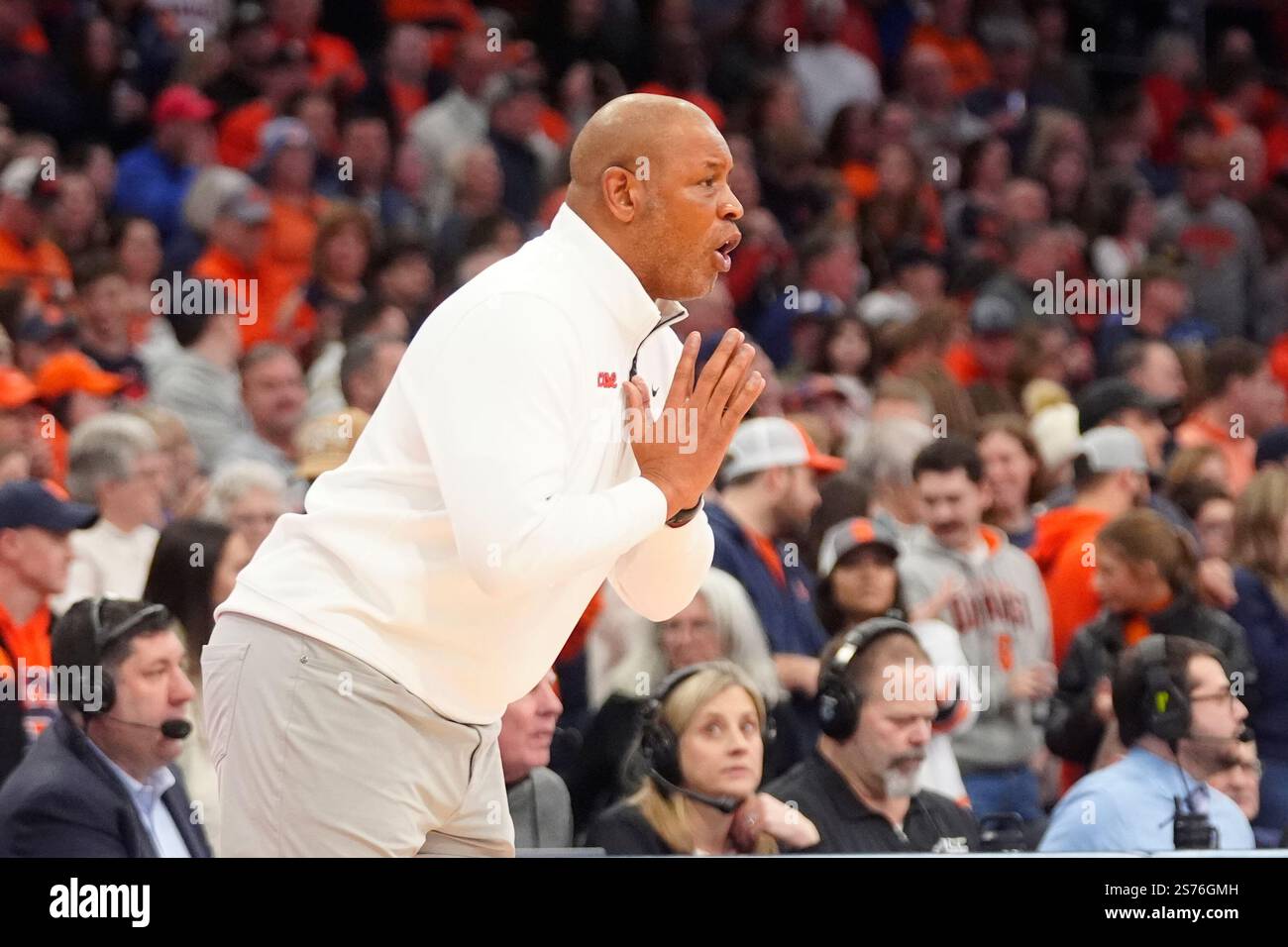 SYRACUSE, NY - JANUARY 18: Syracuse Orange Head Coach Adrian Autry ...