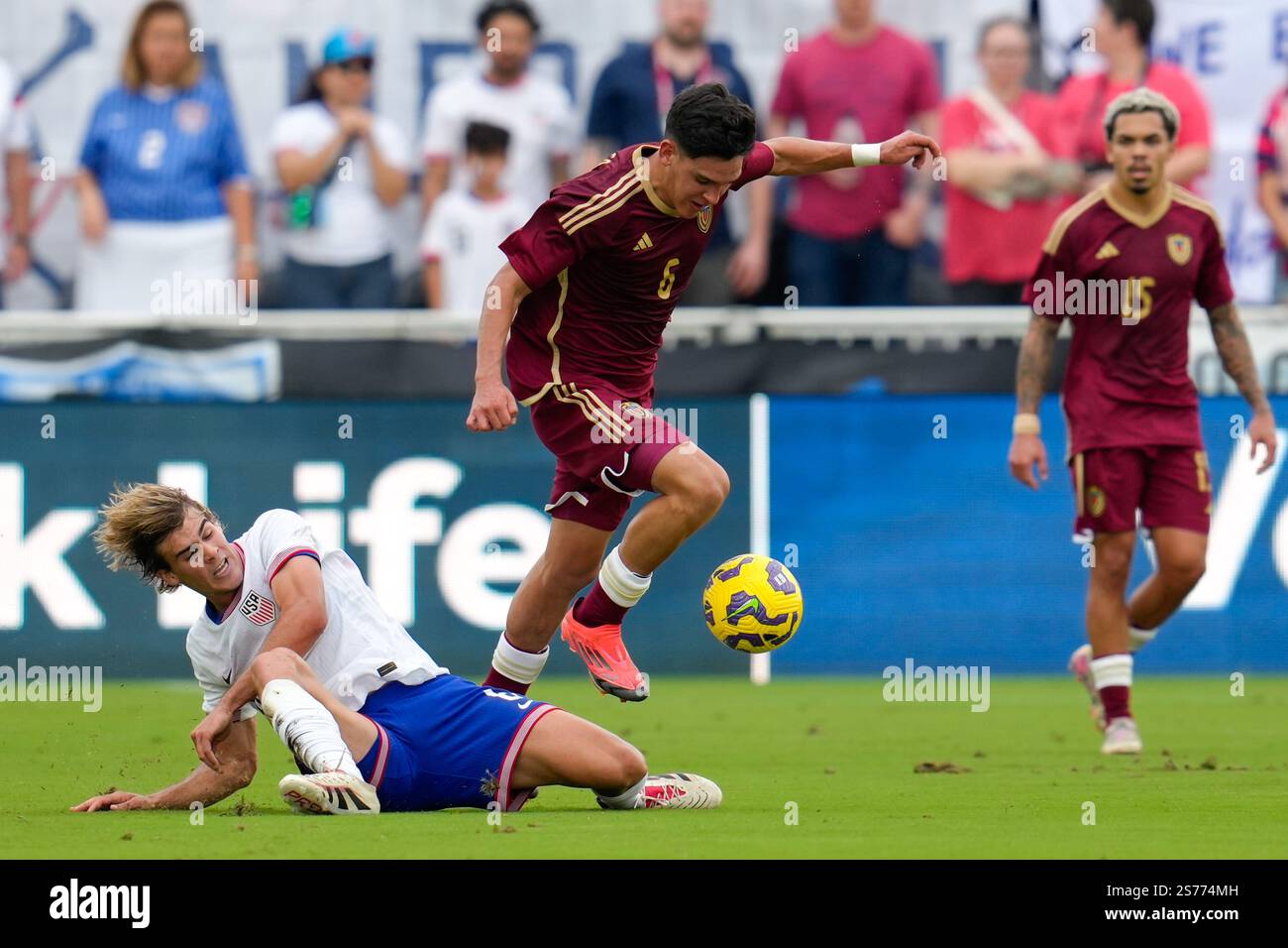 Fort Lauderdale, USA. 18th Jan, 2025. United States midfielder Benjamin ...