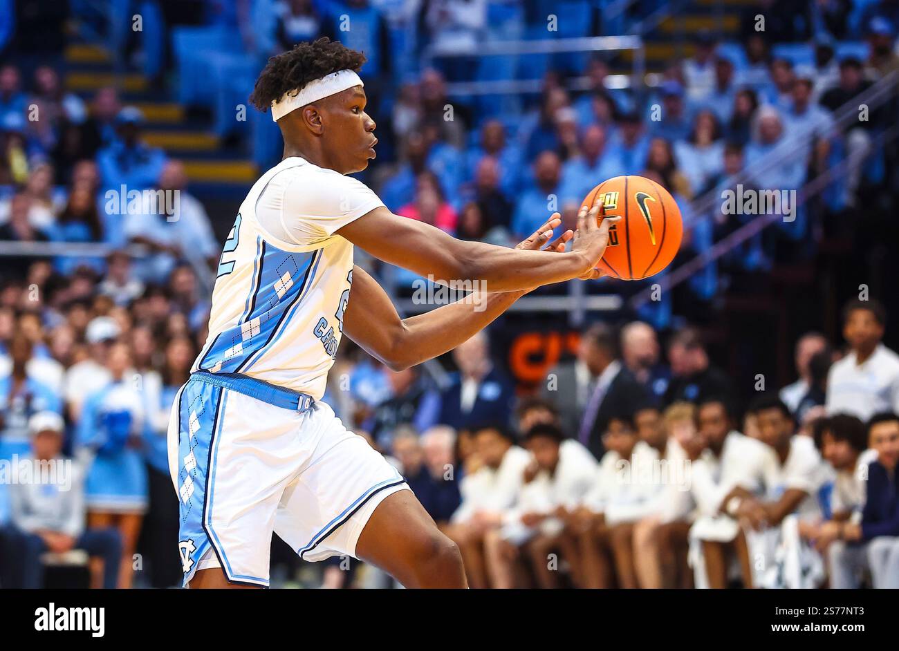 January 18, 2025: North Carolina junior Ven-Allen Lubin (22) passes the ...