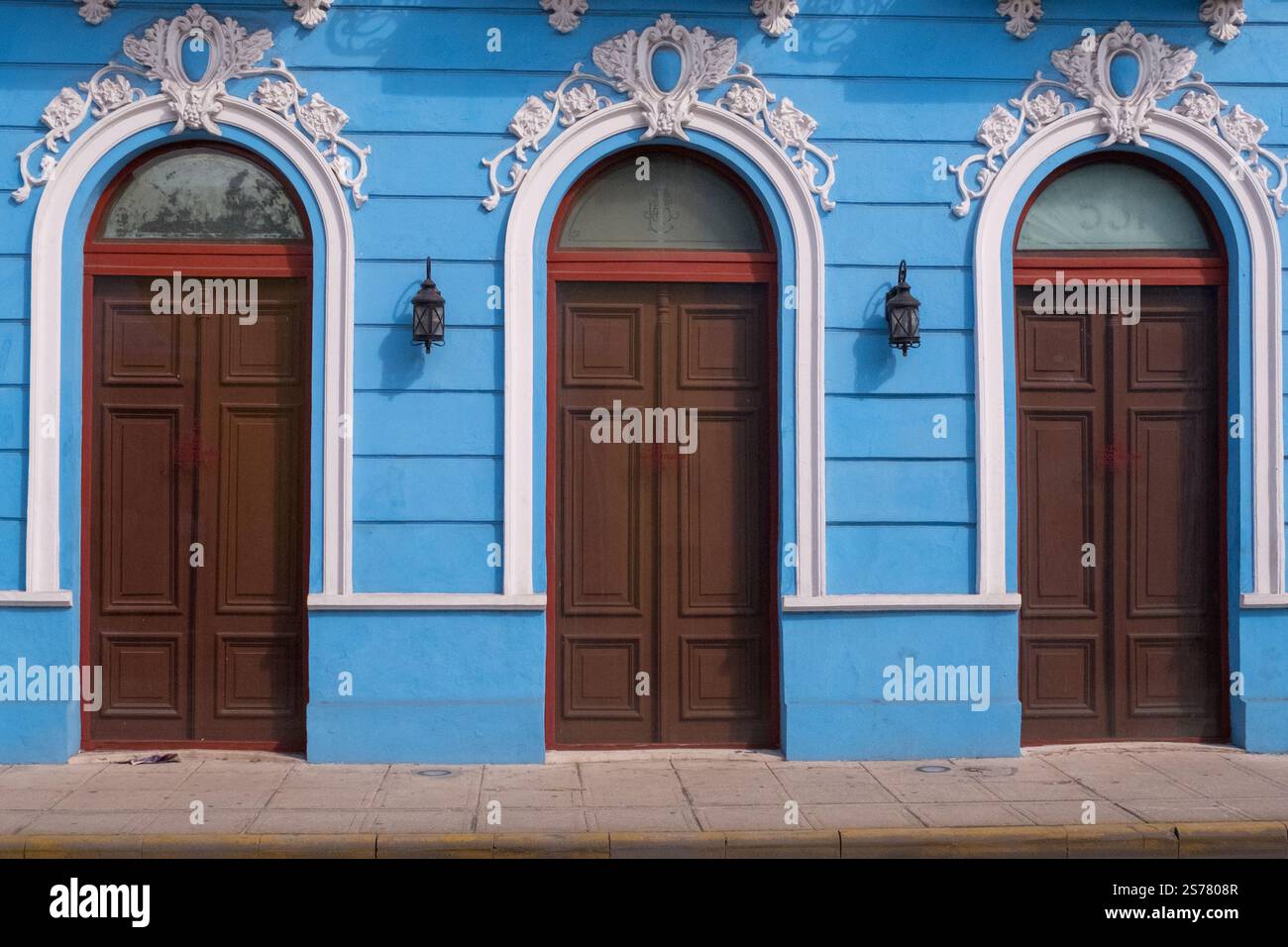 Colonial house, downtown Merida mexico Stock Photo - Alamy