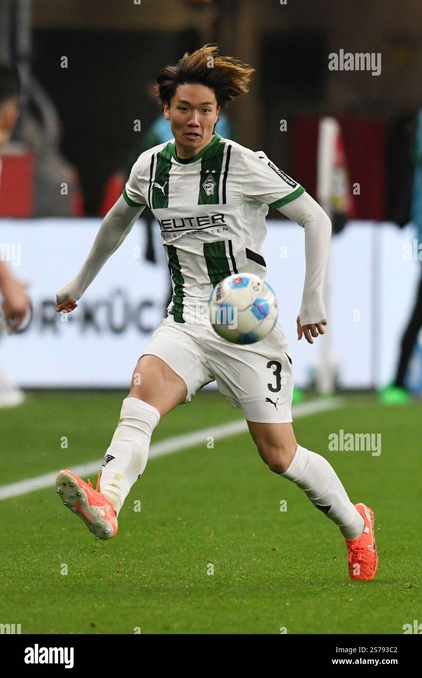 Leverkusen, Deutschland. 18th Jan, 2025. Ko Itakura ( Borussia Moenchengladbach ). GER, Bayer 04 ...