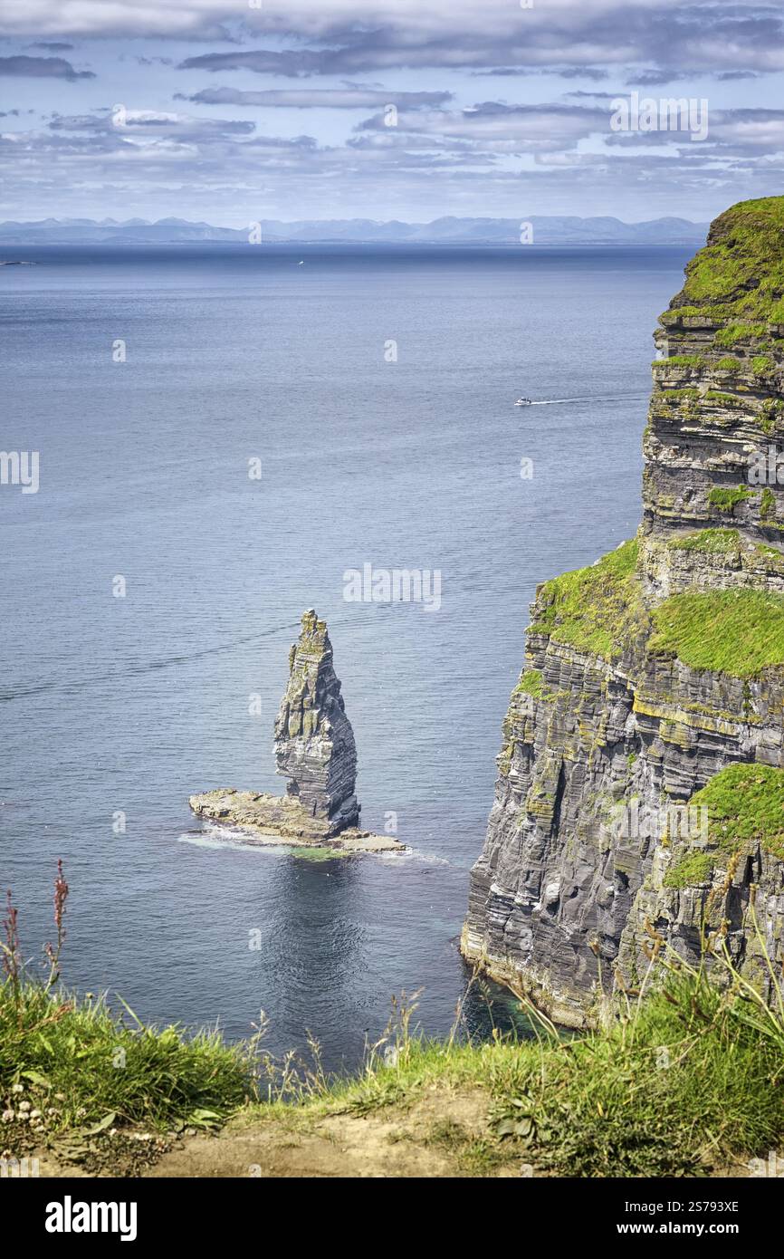 An image of the famous Cliffs of Moher in Ireland Stock Photo - Alamy