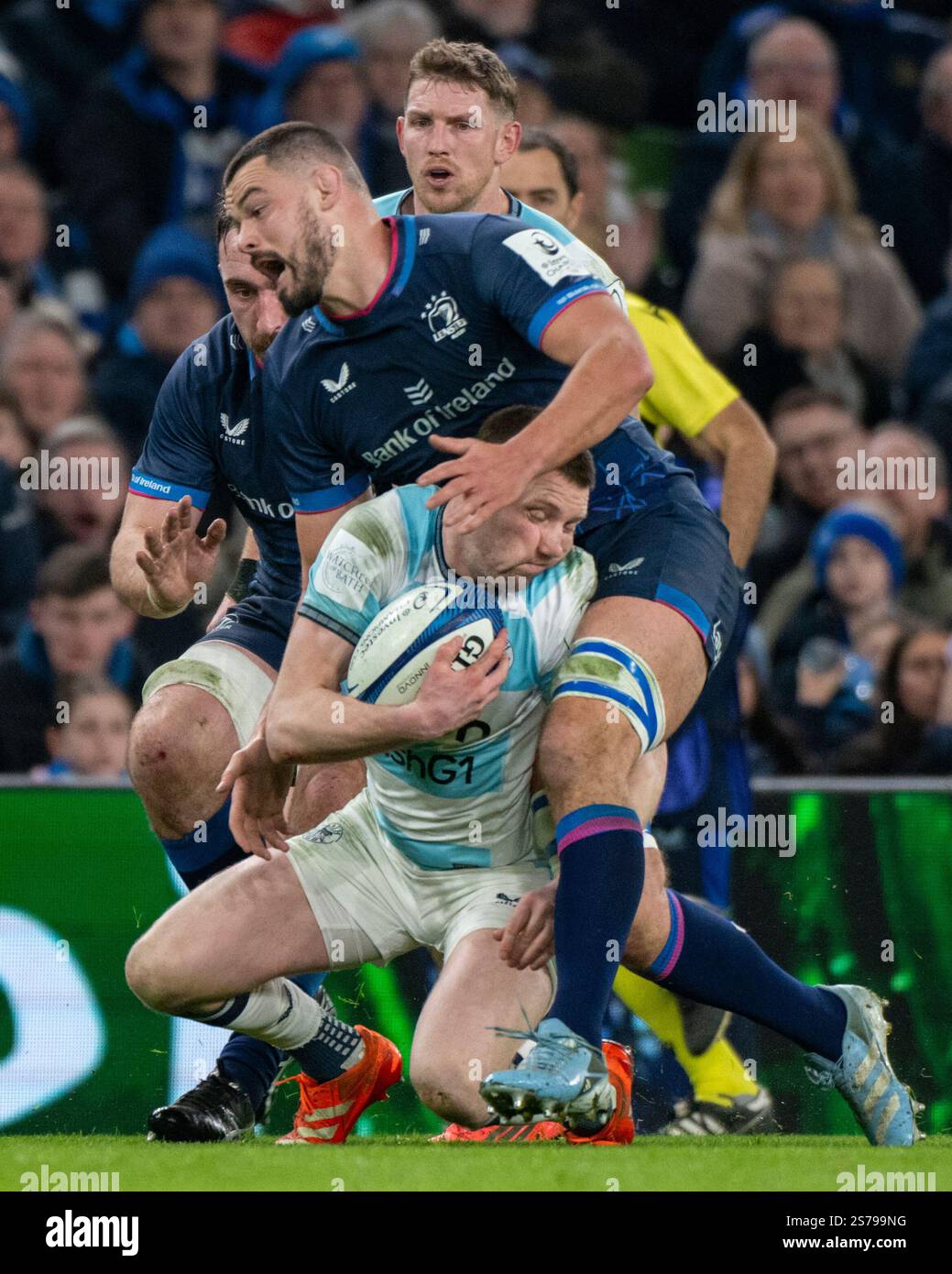Dublin, Ireland. 19th Jan, 2025. Finn Russell of Bath with the ball ...