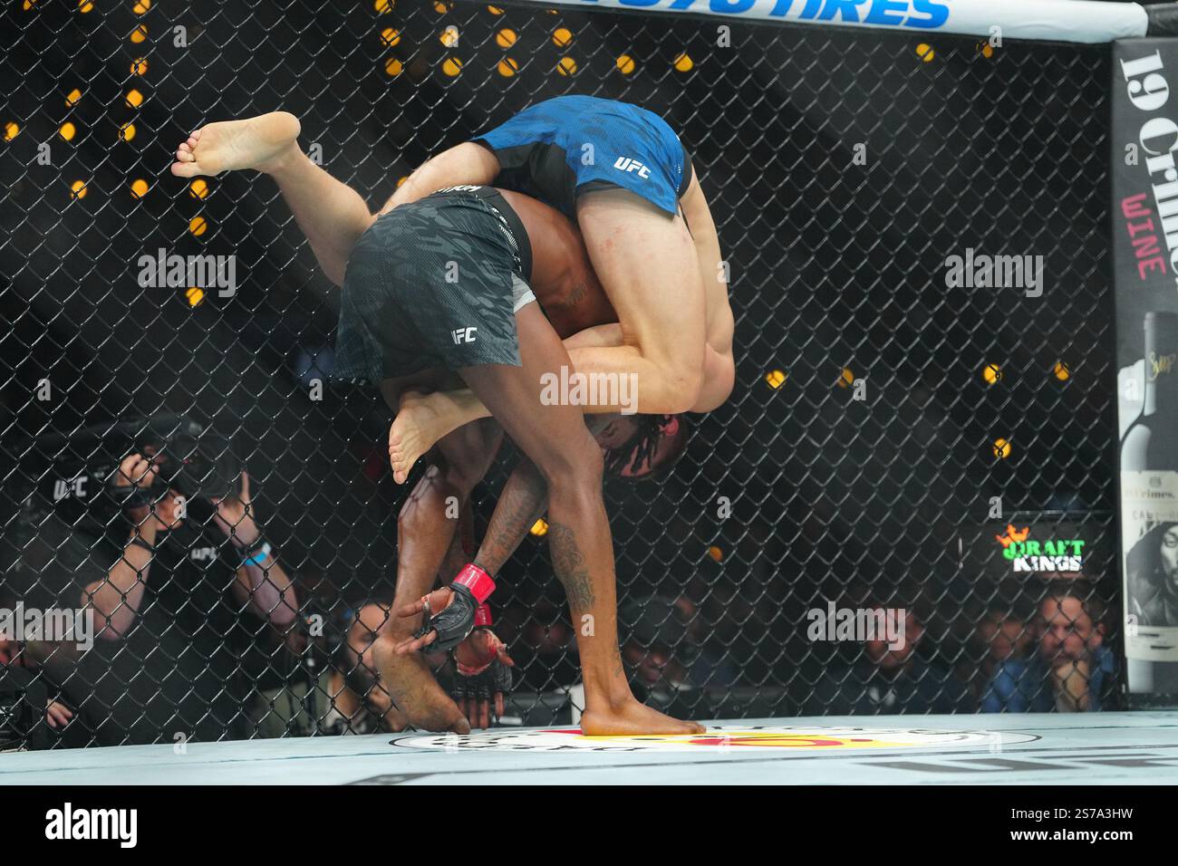 LOS ANGELES, CA - JANUARY 18: Kevin Holland and Reiner de Ridder meet ...