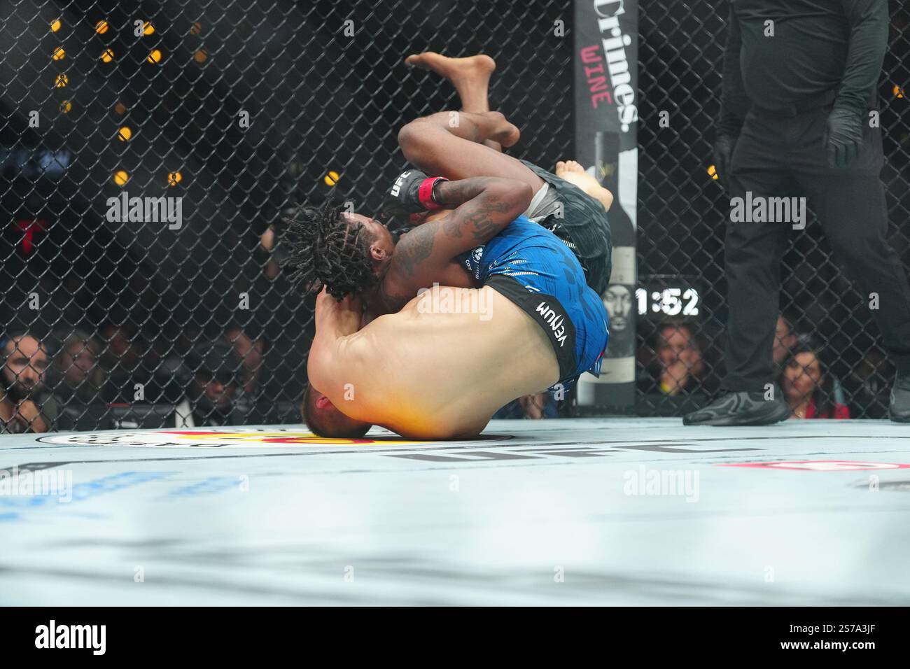 LOS ANGELES, CA - JANUARY 18: Kevin Holland and Reiner de Ridder meet ...