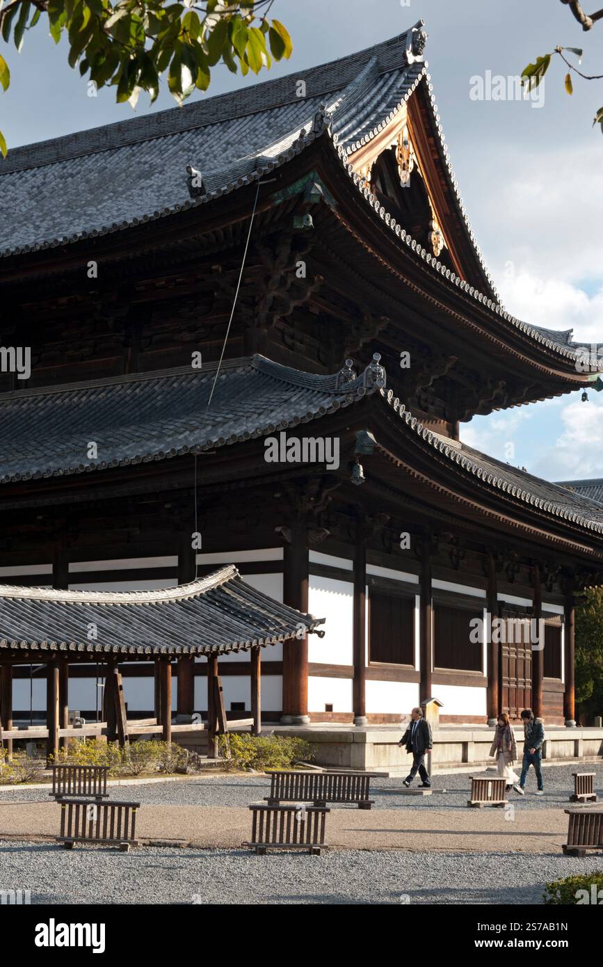 The Butsuden main hall (Hondo) imposing Buddhist architectural ...
