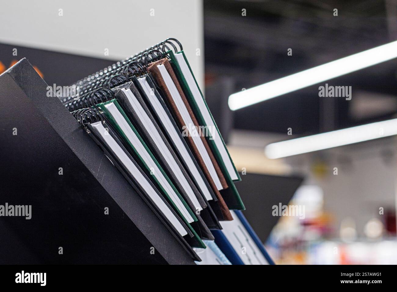 Bookshelf essentials hi-res stock photography and images - Alamy