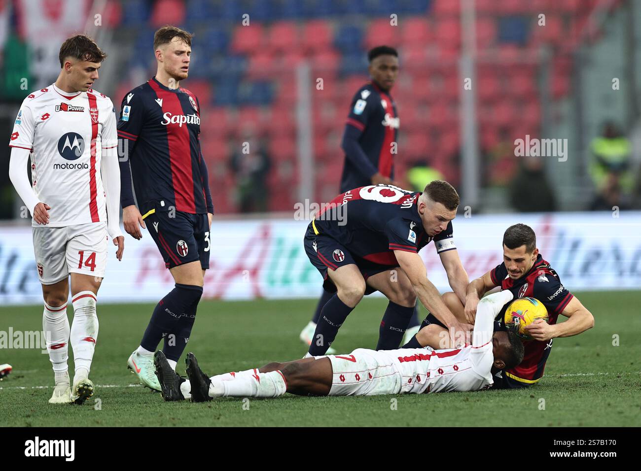 Jean Akpa Akpro (Monza)Remo Freuler (Bologna)Lewis Ferguson (Bologna ...