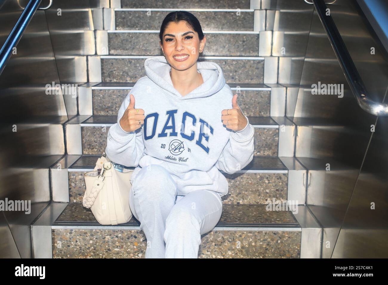 Abflug ins RTL - Dschungelcamp 2025 Frankfurt/Main, 19.1.2025 Yeliz Koc beim Abflug nach ...