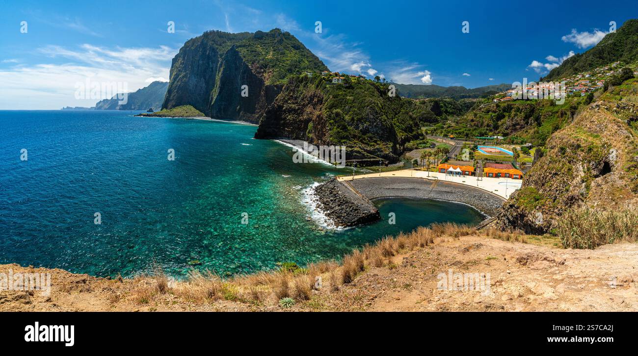 Scenic panoramic view from Miradouro do Guindaste on a summer morning ...