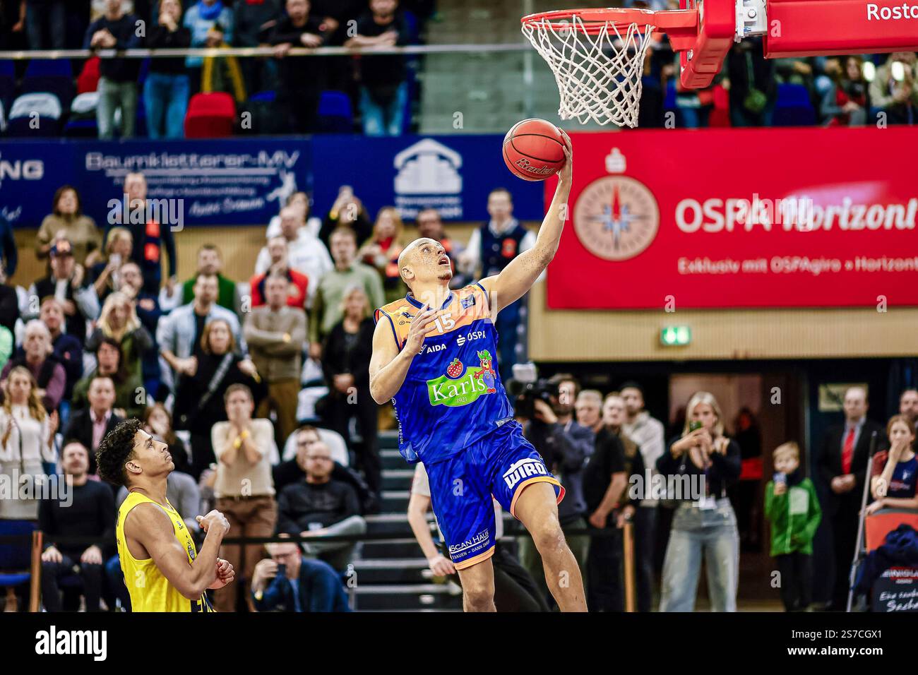 Rostock, Deutschland. 18th Jan, 2025. Robin Amaize, Rostock Seawolves ...