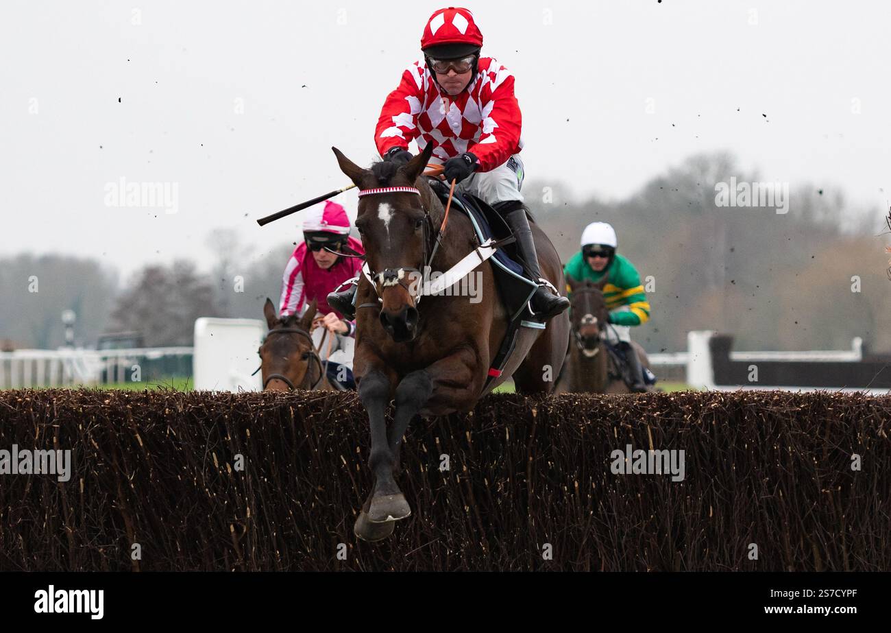 Windsor, UK, Sunday 19th January 2025; Jingko Blue and jockey Nico de ...