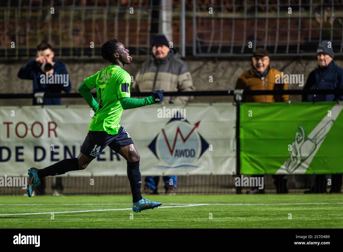 Ninove, Belgium. 18th Jan, 2025. Louange Muhire (14) of VK Ninove ...